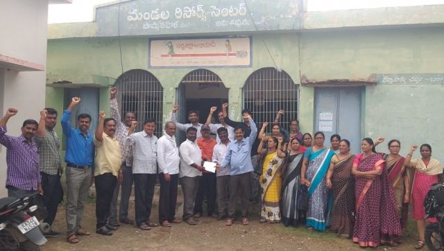 Teachers Raise Slogans Demanding Abolition Of CPS | India | Before It's ...