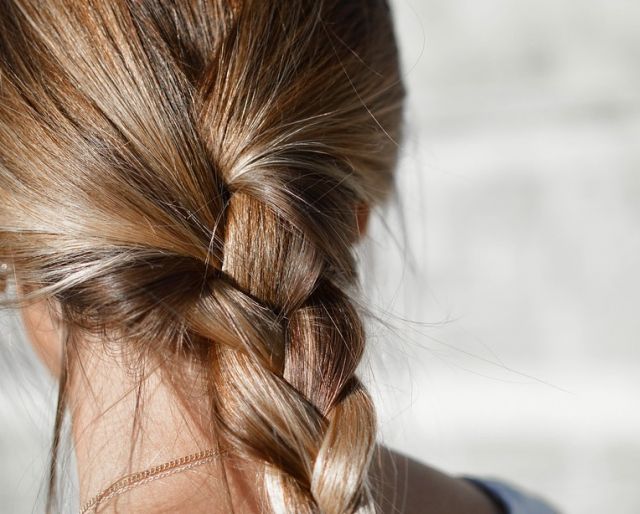 Why Does Aging Hair Become Fragile and How to Handle It? | Health ...