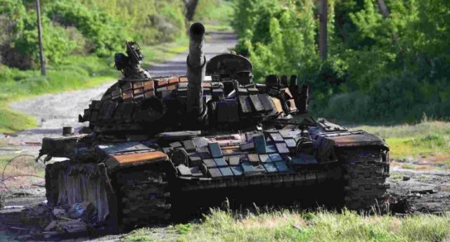 West Frustrated by Ukrainian Military Advancing Only “in Metres, Rather ...