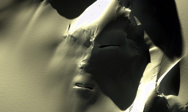 Global Warming Reveals Ancient Face In Antarctica | Conspiracy Theories ...