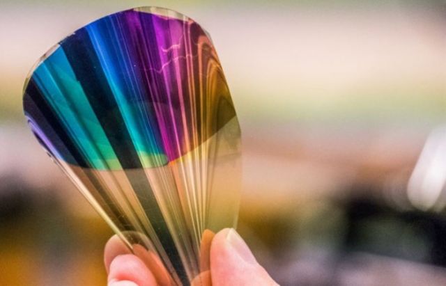 New Electronic Paper Displays Brilliant Colors | Science and Technology ...