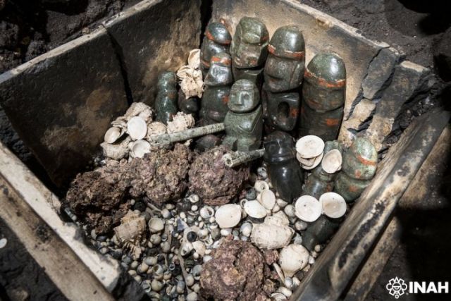Massive Offering To Moctezuma Ilhuicamina Discovered In Templo Mayor ...