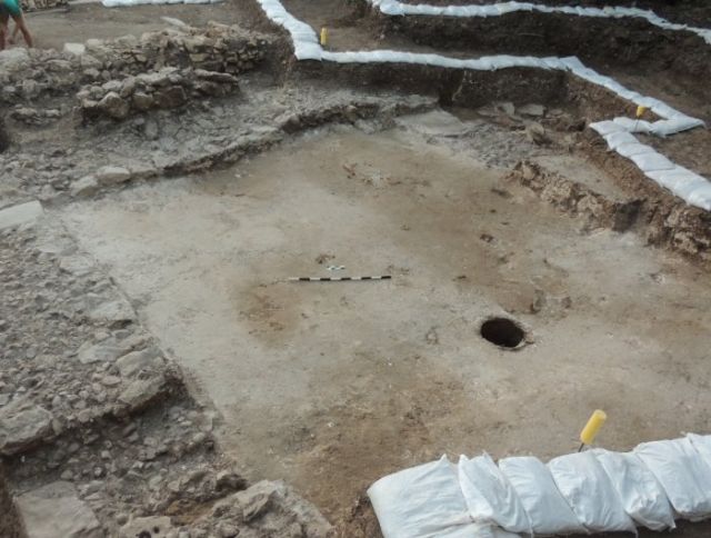Canaanite Wine Palace At Tel Kabri May Have Been Destroyed By ...